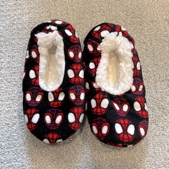 Fuzzy Babba | Shoes | Spidey His Amazing Friends Fuzzy Babba Slippers ...